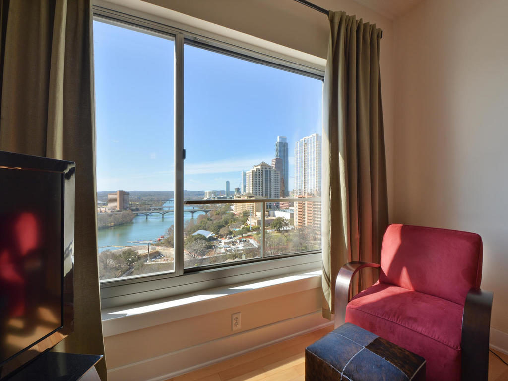The Shore | Austin Downtown Condo – TOWERS
