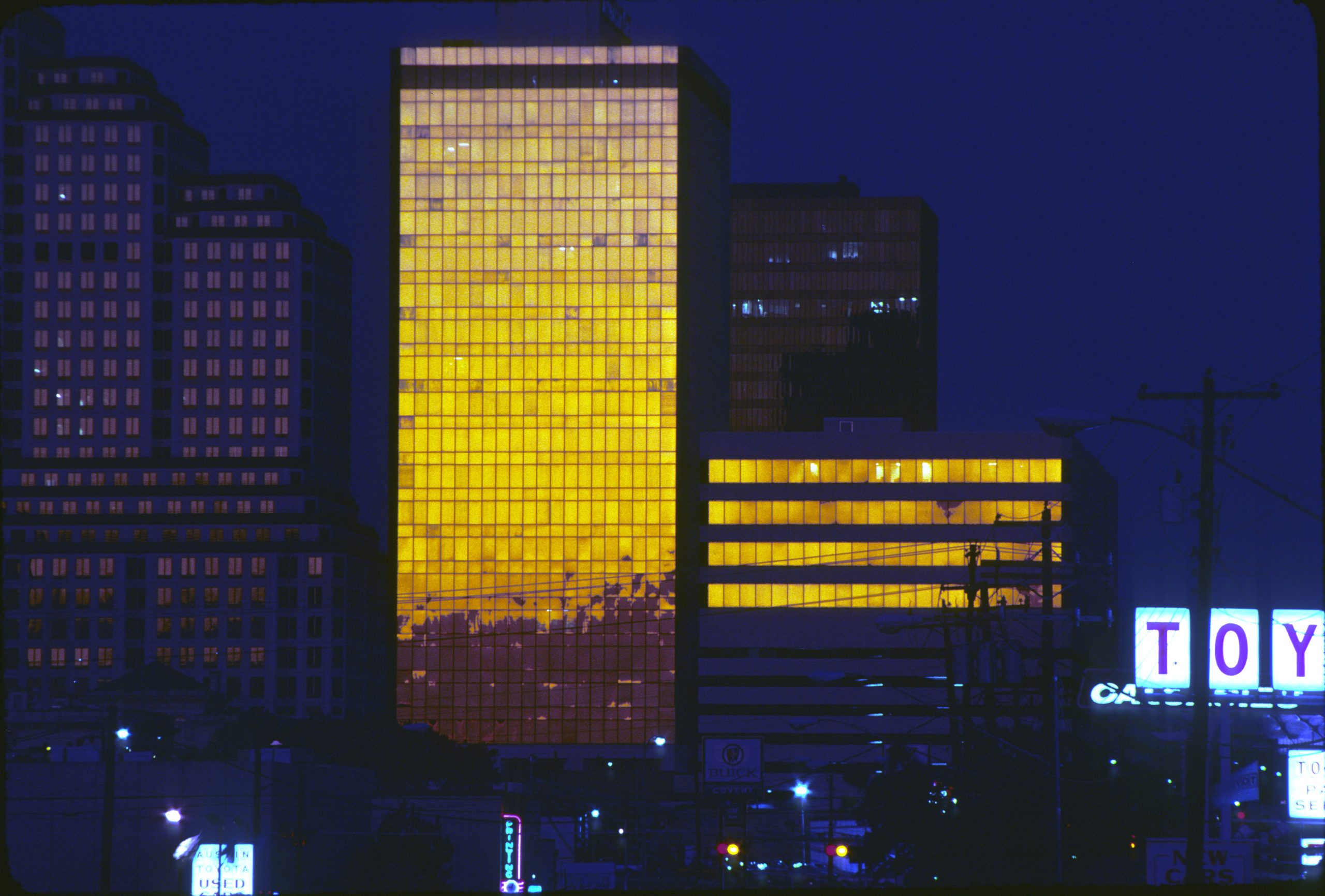 Flash Back to Austin 1984 With These Vintage Views of Downtown’s Gold ...
