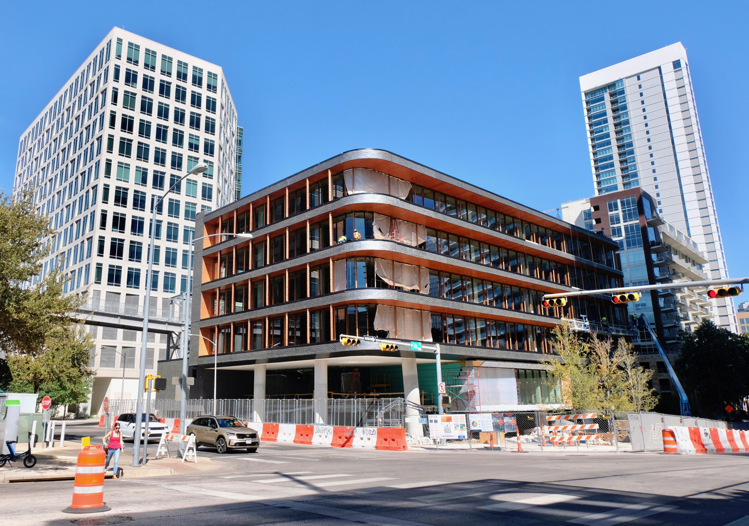 Admiring the Curves at Gensler’s Stunning Whole Foods Office Project ...