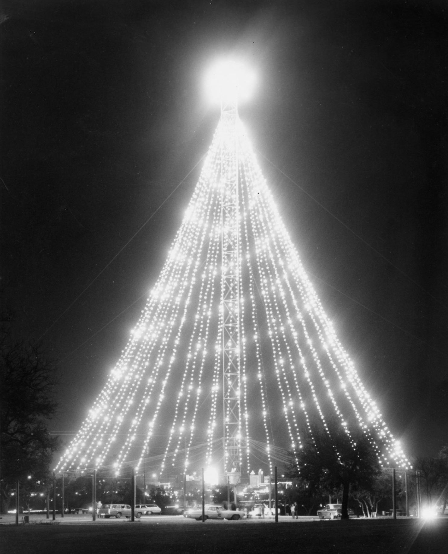 In 1973, Zilker’s Holiday Tree Went Dark – TOWERS
